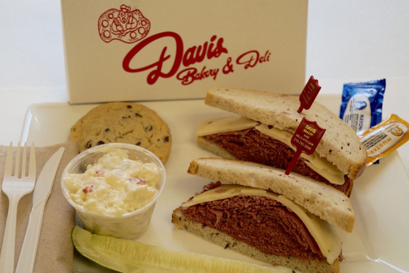 Party Trays – Davis Bakery